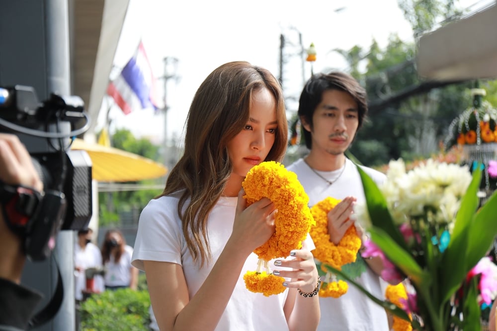 'ณิชา-นัท' บวงสรวง '14 อีกครั้ง I Love You Two Thousand'
