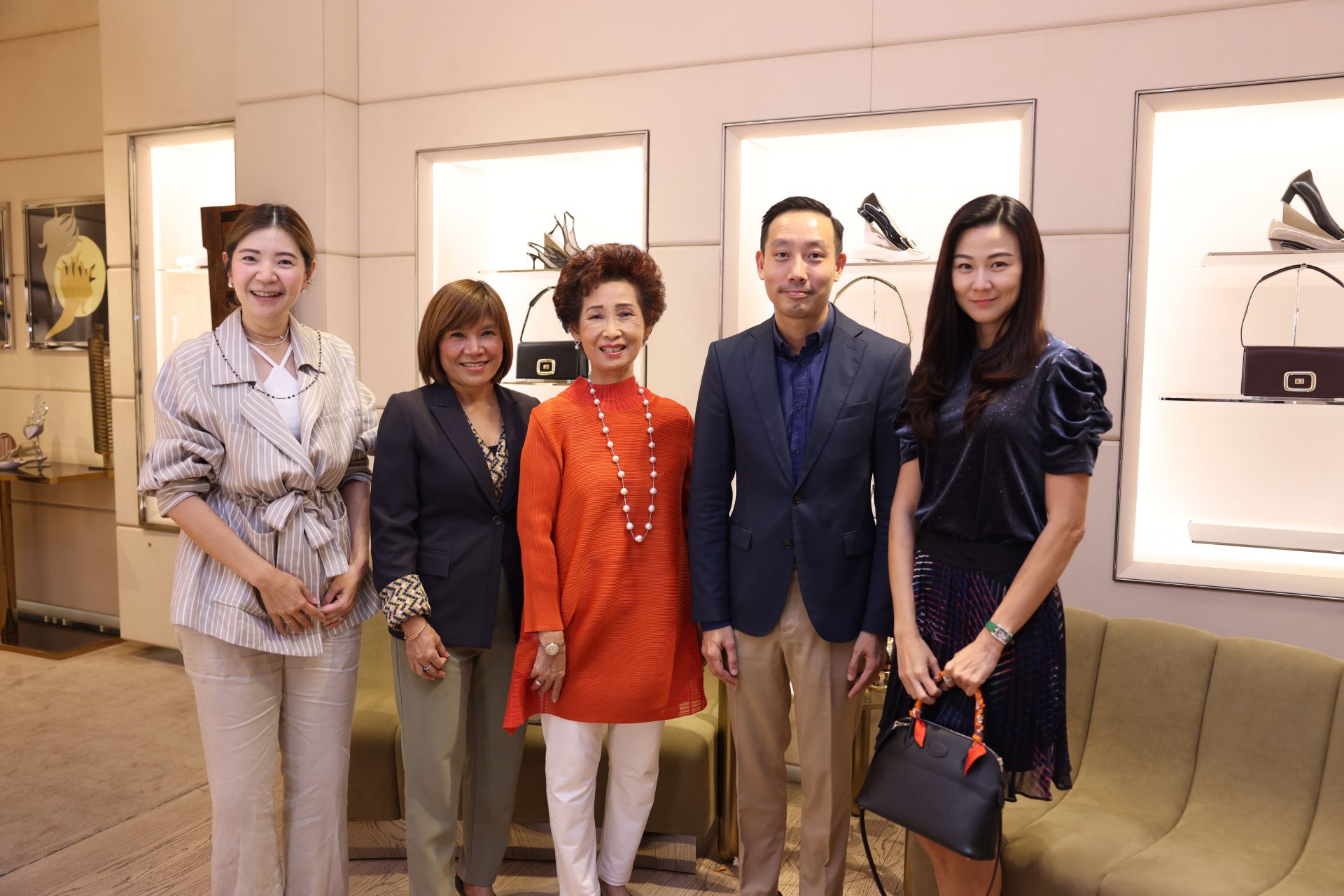ธนาคารยูโอบี ประเทศไทยจับมือ Roger Vivier จัดกิจกรรมเวิร์กชอป