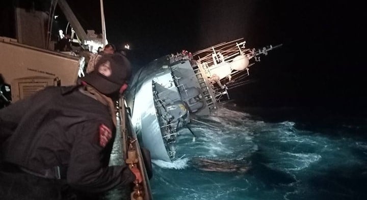 ยังไม่พบ 'ลูกชายอดีตบิ๊กทร.' 1 ใน 30 ลูกเรือหลวงสุโขทัยที่สูญหาย