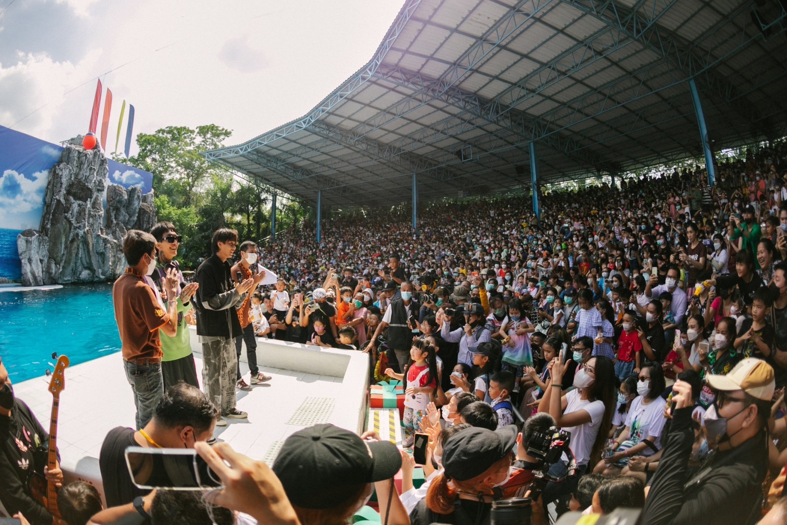 'Paper Planes' ขอบคุณเหล่าผู้ปกครอง ที่ไม่ตัดสินคนจากภายนอก