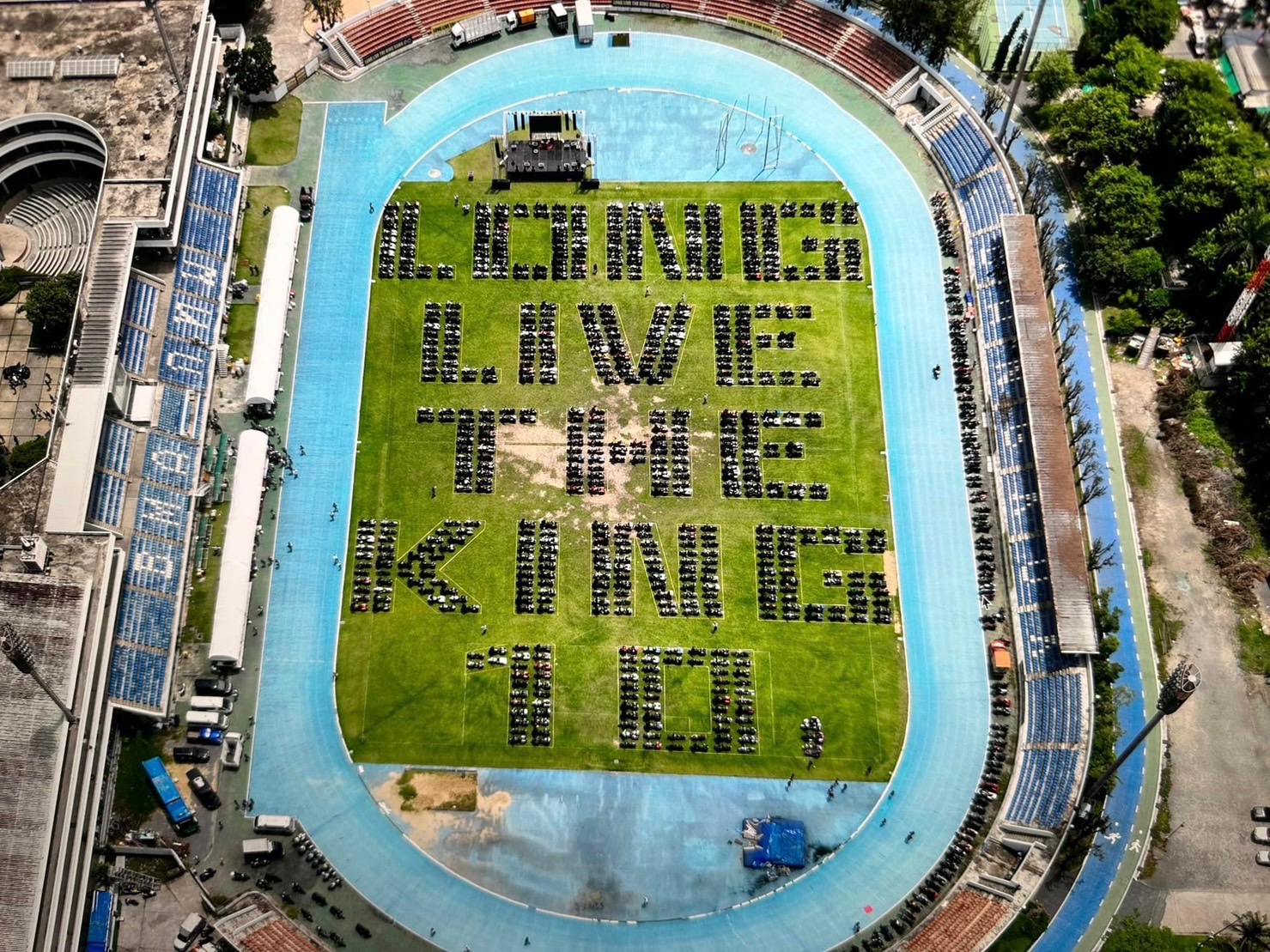 ชาวฮาเลย์กว่า 800 คัน ร่วมแปรขบวนอักษร ‘LONG LIVE THE KING 10’