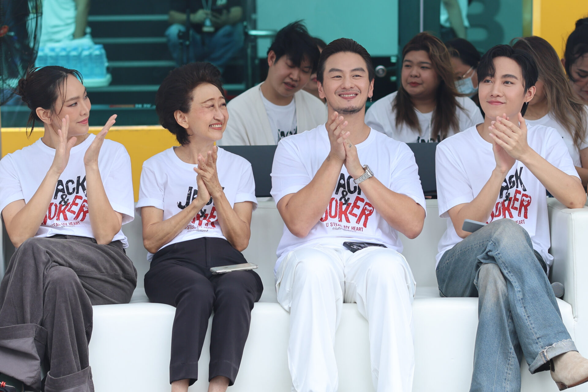 'YWPB Official' จัดพิธีบวงสรวงซีรีส์ นำทีมโดยคู่จิ้นชื่อดัง 'หยิ่น-วอร์'