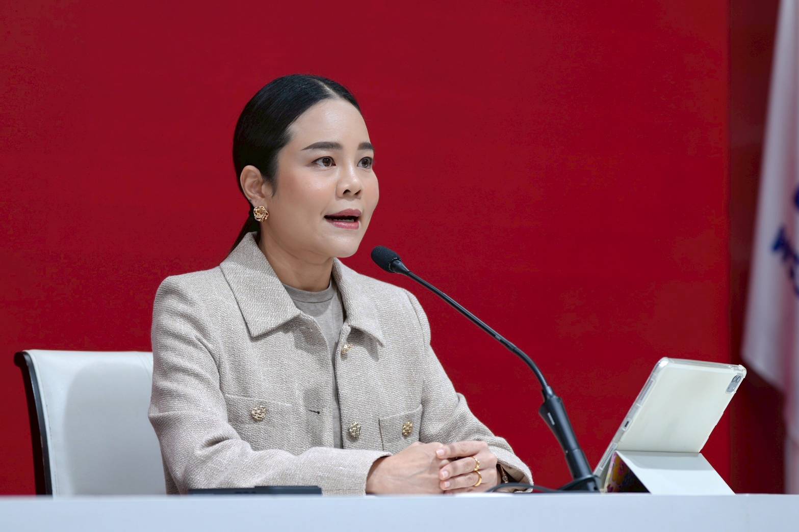 เด็กพท.เบะปาก หวังคู่รัก MOA ยื่นแก้รธน.ร่วมกัน อย่าเป็นแกงส้มต้มปชช.